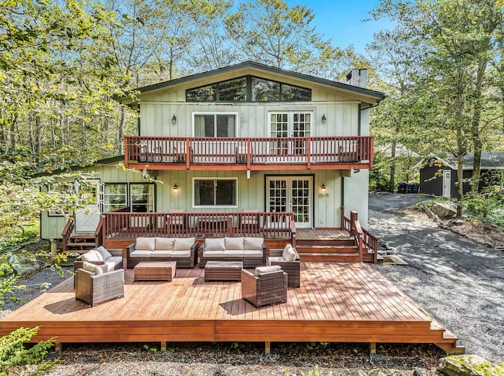 The Mountain Chalet - Mount Pocono, PA