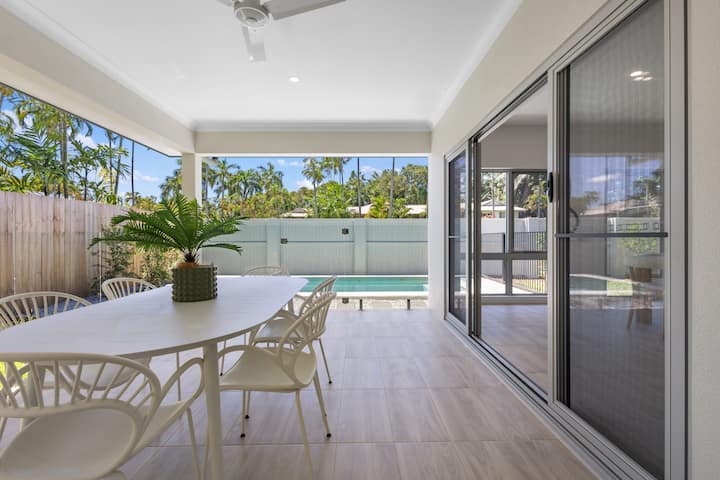 St Crispins Villa 1 With Pool - Port Douglas