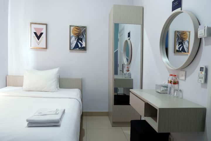 Hotel @Mansiontebet, 15 Br 5km Whoosh Station - Jakarta