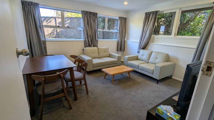 Home In East Auckland - Waiheke Island