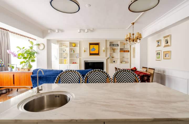 Luxurious 3-bed 2-bath Located Next To Da'an Park. - 新店區