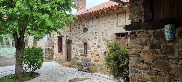 Gîte Privé Avec Piscine 
"Chez Ange" - Saint-Junien