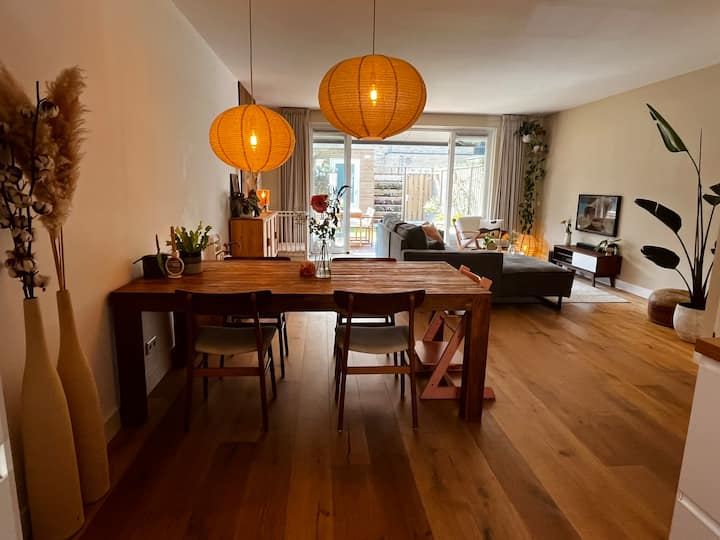 Stijlvolle, Ruime Woning - Amsterdam