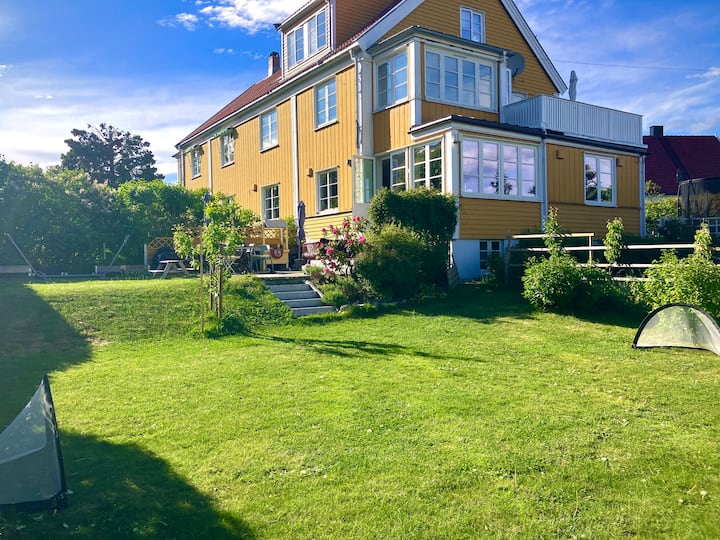 Sentral Firemannsbolig Med Direkte Utgang Til Hage - Oslo