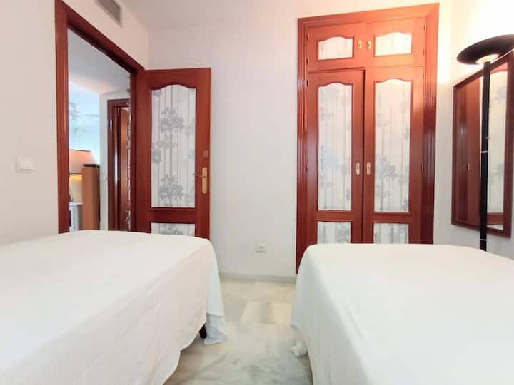 Alquilo Habitación Marbella - Marbella