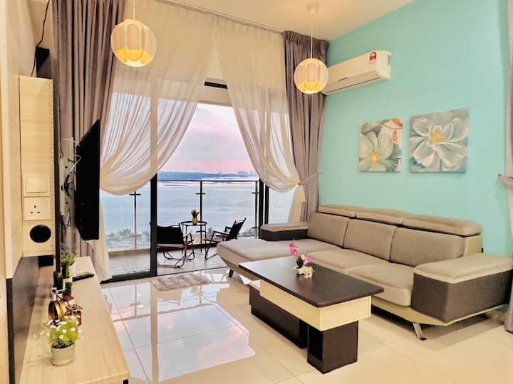 Danga Seaview Luxury Suites 3r3b 8-10px@wifi 600mb - Johor Bahru