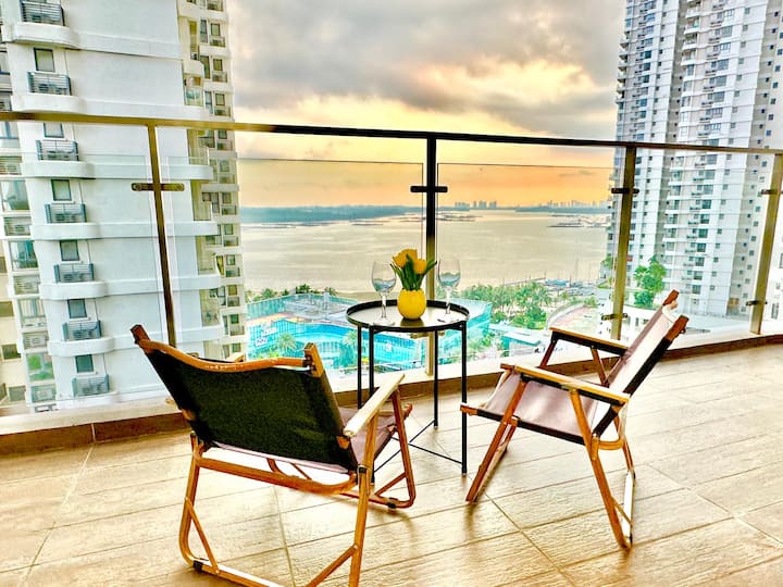 Danga Seaview Luxury Suites 3r3b 8-10px@wifi 600mb - Johor