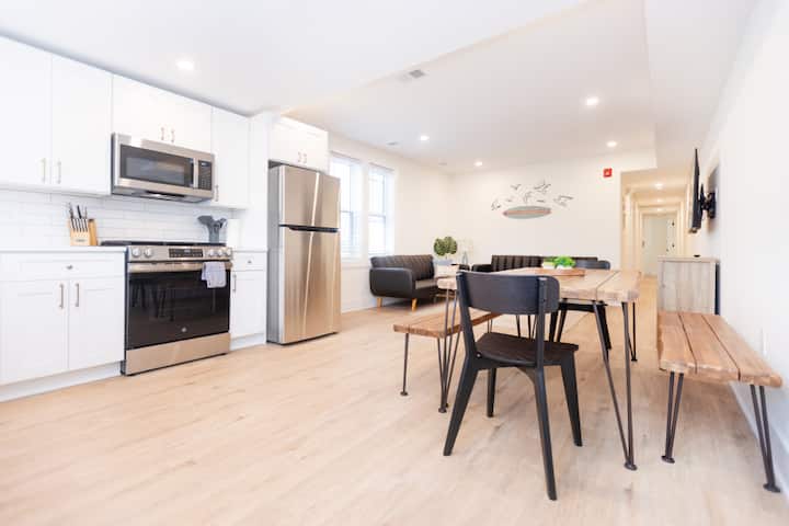 3 Bdr Renovated Condo | The Beach->1 Block! - Wildwood, NJ