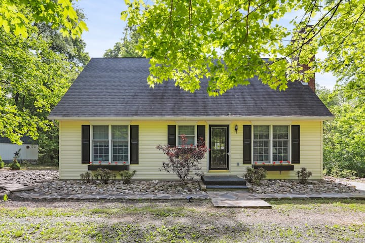 Ridgetop- Fireplace, Dog Friendly, 7 Min To Town - Berkeley Springs, WV