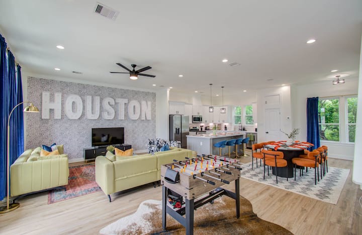 Htx Modern Retreat With Rooftop Cinema - 휴스턴