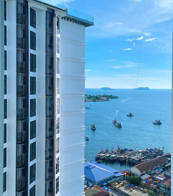 Dots 21 • Seaview High Floor Suite - Kota Kinabalu