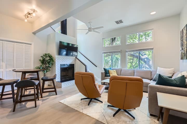 Chic Mid-century | Walk To Ut/dt (Ol-055976) - Zilker - Austin
