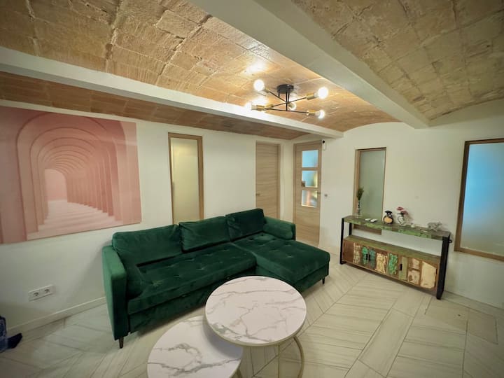 Bonito Acogedor Apartamento - Badalona