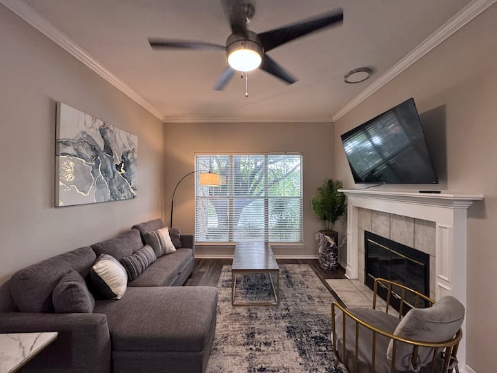 Water View 1bd | Pool, Gym, Covered Parking - Carrollton, TX