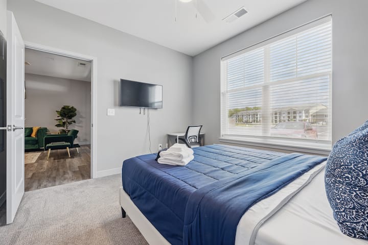 Close To All | Bright & Clean - Traders Point, IN