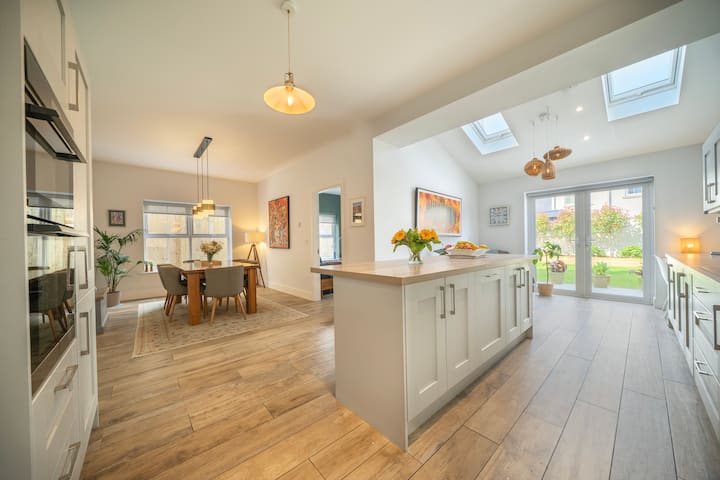 Modern Home In Beautiful Kinsale - Kinsale