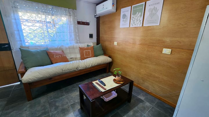 Casa 2 Ambientes Jardín Y Garage - Gualeguaychú