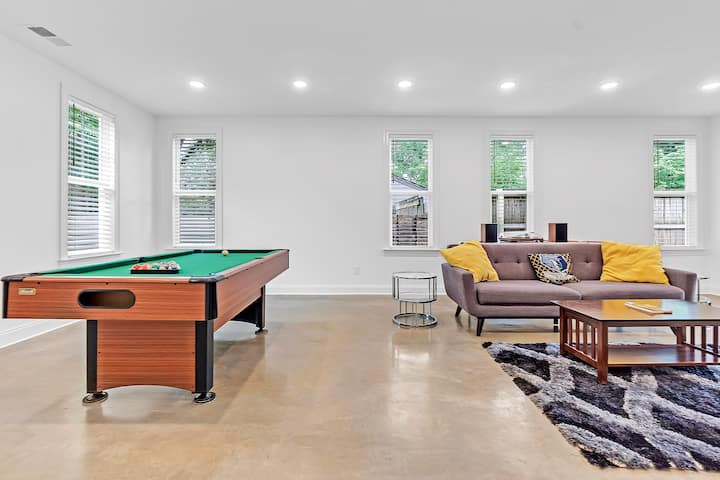 Luxury 4br Home/gated Parking/ Fast Wifi/pool - Memphis