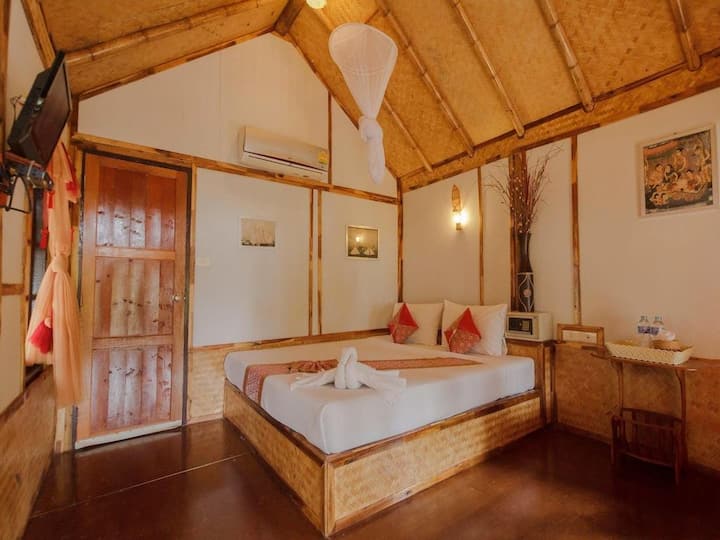 The Bamboo Bliss Double Bungalow - Ko Phi Phi Don