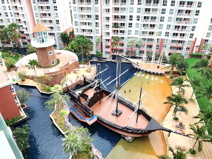 D7 加勒比海盗主题的泳池酒店，靠近Walking Street - Pattaya City