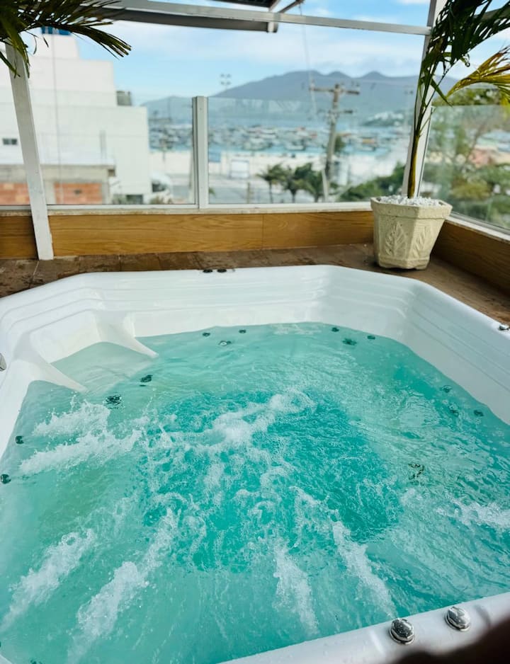 Quarto Triplo Com Hidromassagem - Arraial do Cabo