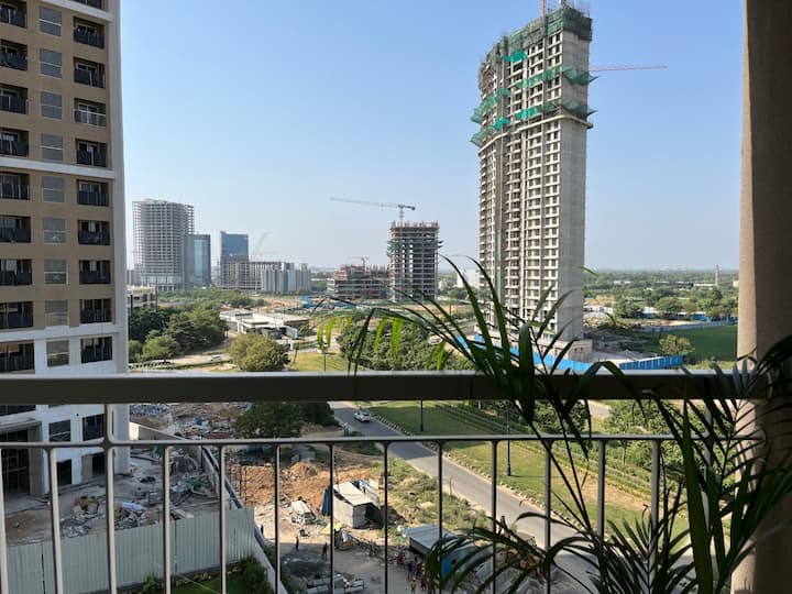 Full 2bhk Apt In Gift City | Ramaroyals - Ahmedabad