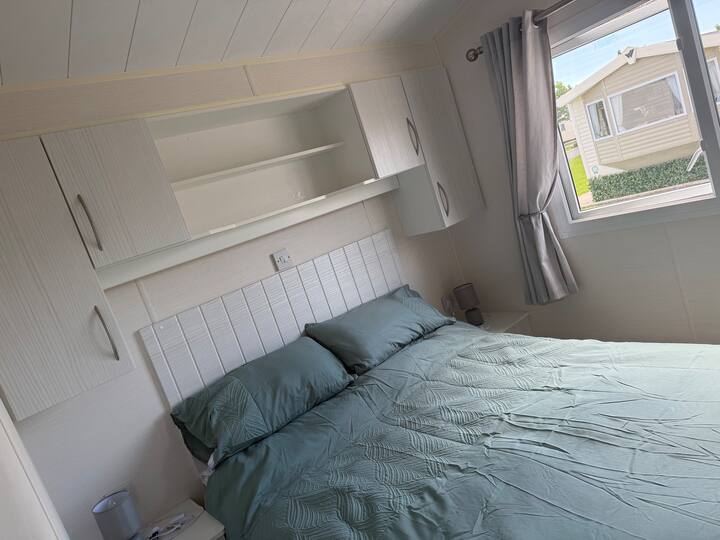 Seaside Escape – Modern Home - Carlingford