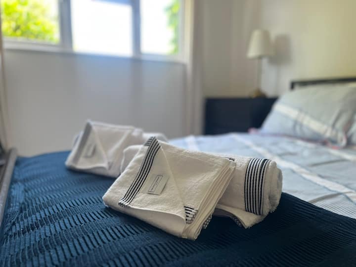 Grape Guest House - Hayling Island