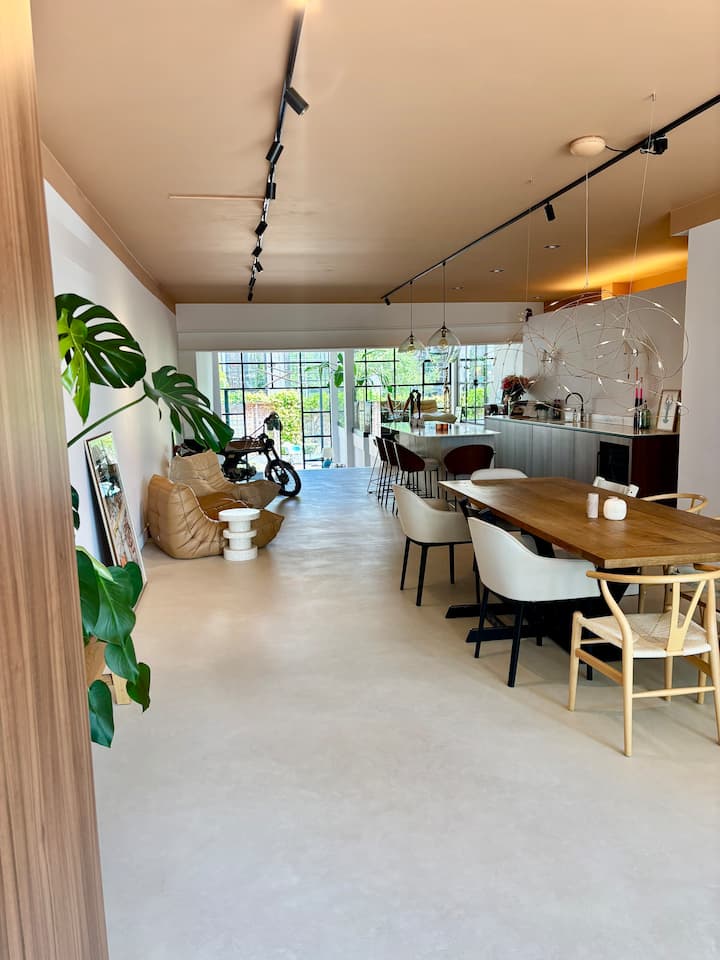 Newly Renovated Family-friendly Riverside Home - Amstelveen