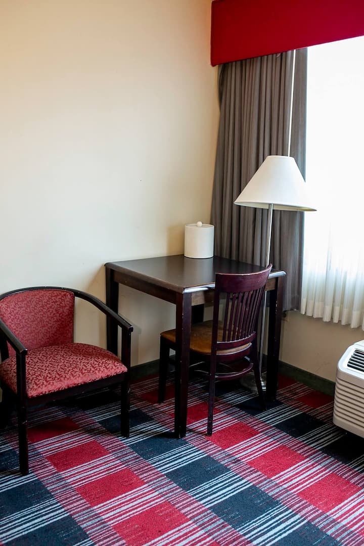 Stylish Albany Room W/breakfast Next To Downtown. - Albany, NY