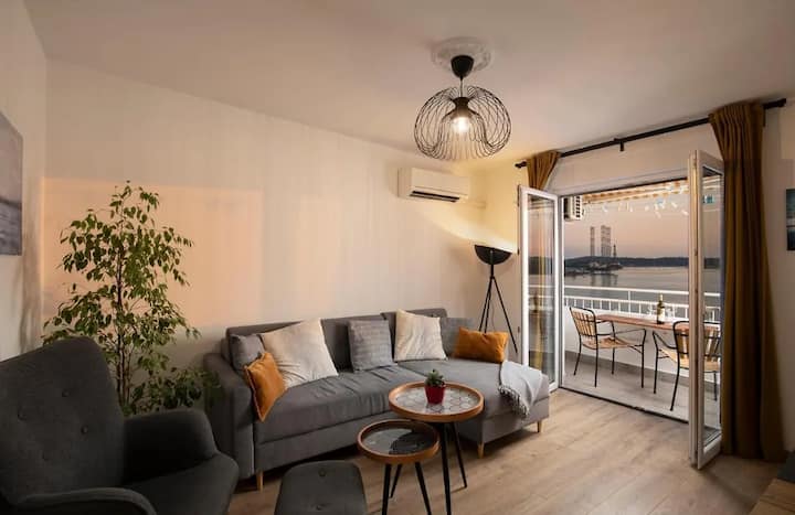 Top Floor Sunset Apartment - Pula