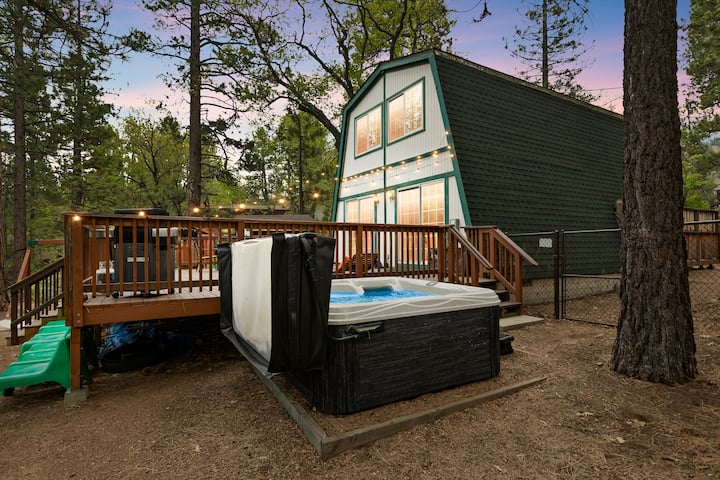 Swiss Bliss|5 Min Walk 2 Summit & Ski Slope Views - Big Bear, CA