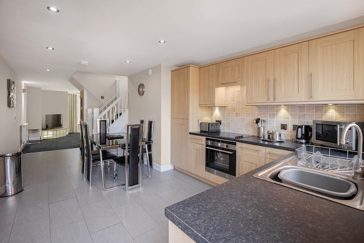Qm04 Granada Apartments Queens Mansions Maisonette - Poulton-le-Fylde