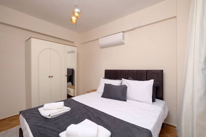 Fethiye Tam Merkezde 2+1 Ev - Fethiye