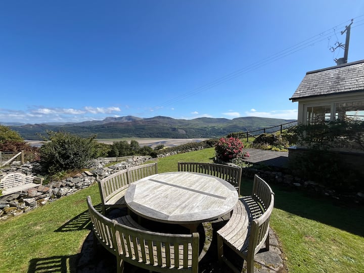 The Farmhouse At Llwyngloddaeth - Barmouth