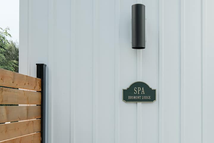 Chambre Entrée Privée, 2 Lits Queen - Granby