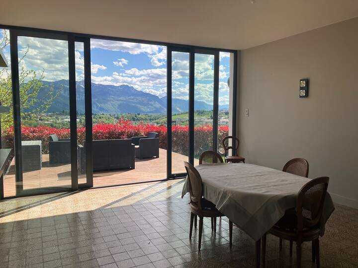 Maison Spacieuse, Vue Imprenable - Voiron