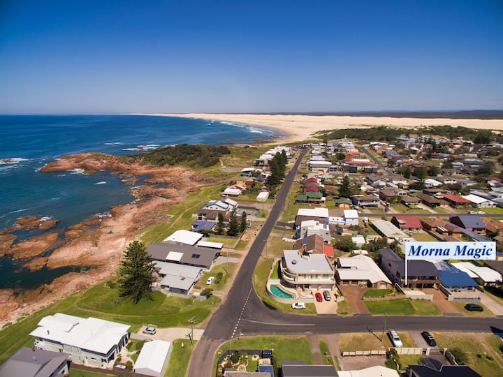 Morna Magic - Deluxe 1 Bed Apartment, Birubi Beach - Lemon Tree Passage