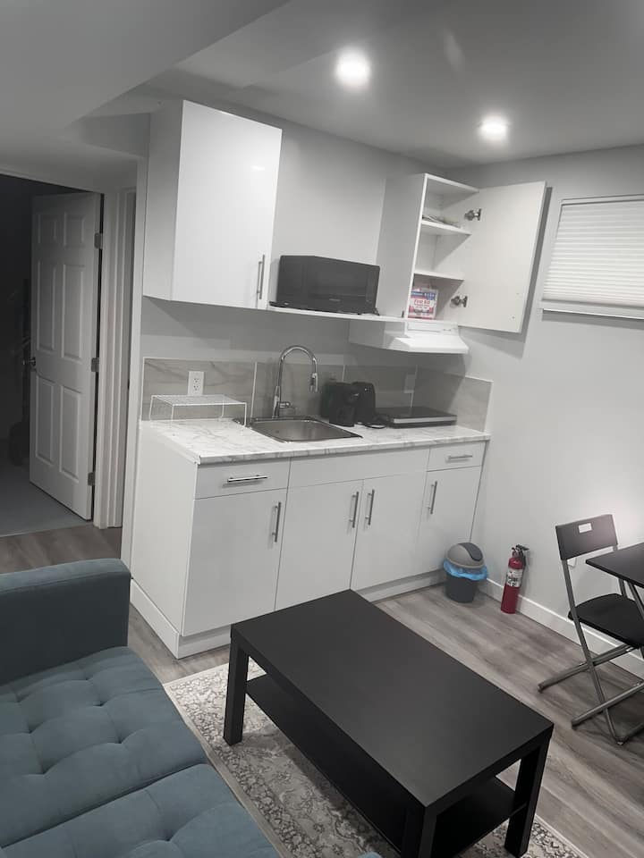 Comfy And Cozy Suite - Winnipeg