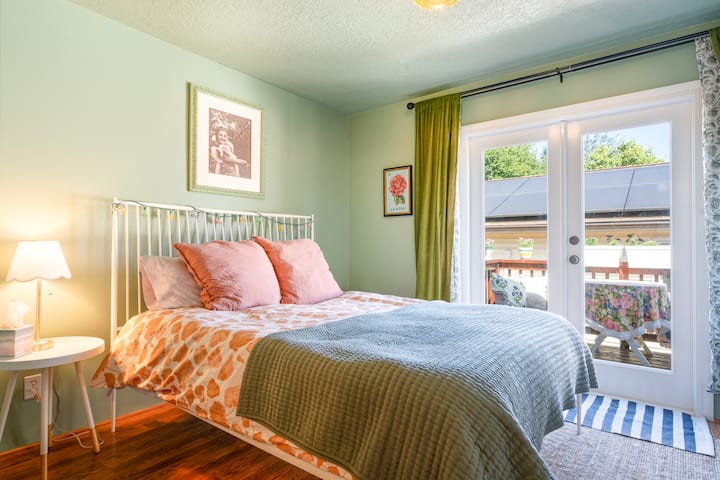 Flower-darling Guest Suite - Portland