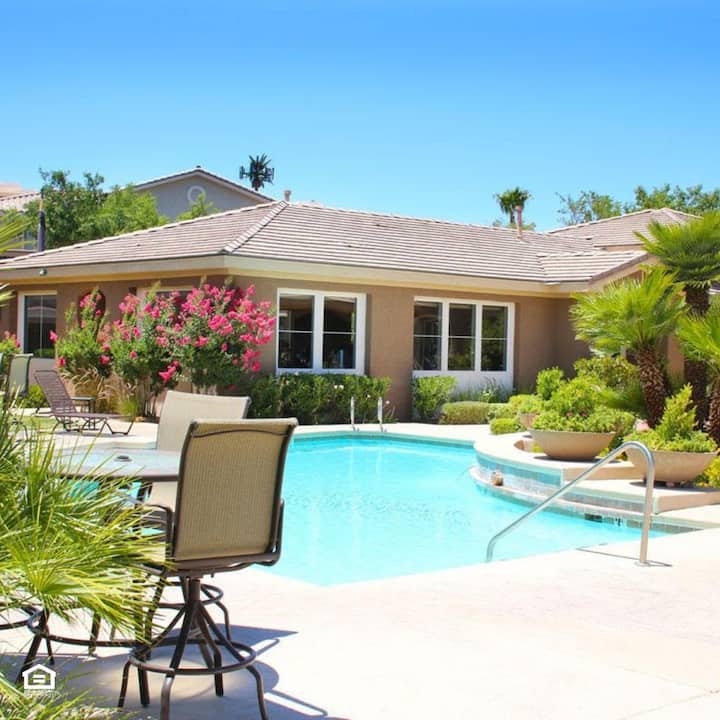 30+ Day 2br Condo | Near Hospitals & Strip - Henderson