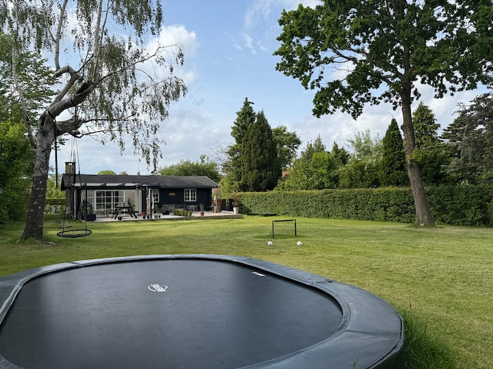 Nyrenoveret  Sommerhus 10 Minutter Fra Stranden - Gilleleje