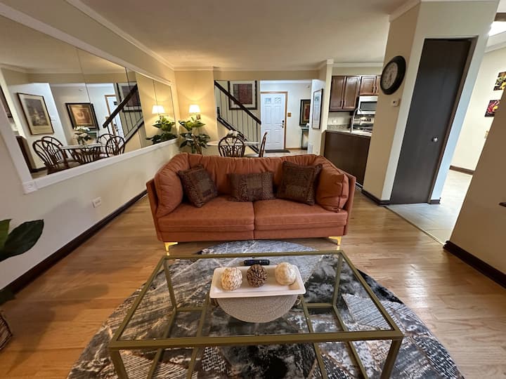 Home In Richton Park Il - Homewood, IL