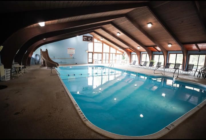 Lakefront Retreat W/ Private Beach & Indoor Pool - Michigan