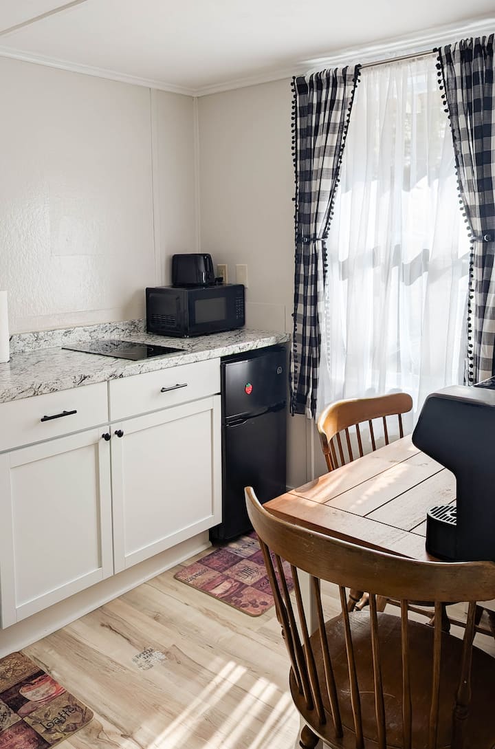 New & Shiny_dream Holiday_pet Friendly_cabin 19 - Bar Harbor