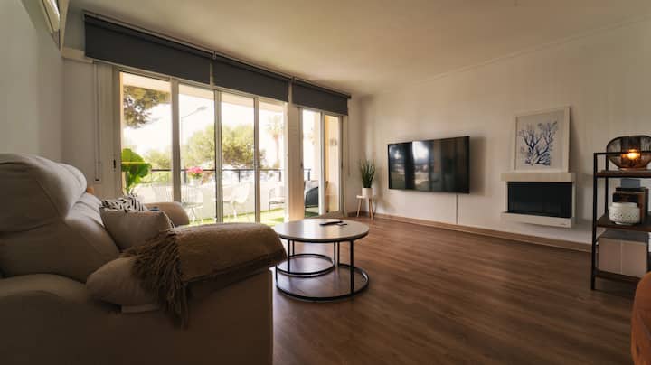 Seahomes Vacations - Seafront Mediterranean Ap+pkg - Blanes