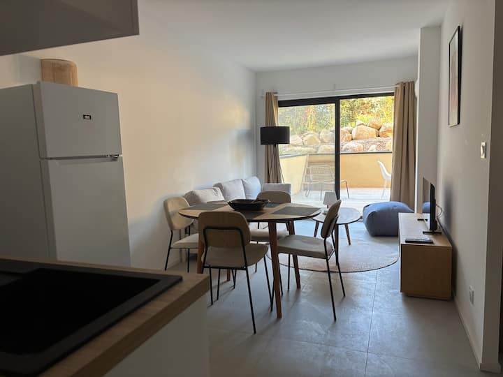 Appartement En Résidence, Corse Sud à Pianottoli - Aéroport de Figari-Sud-Corse (FSC)