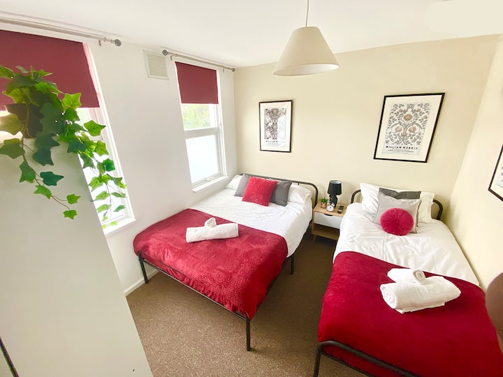 10%off|weeklydiscount|relocation|wifi|sleeps9 - Wolverhampton