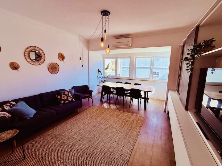 Beachfront 3 Bed Modern Apartment - Estoril