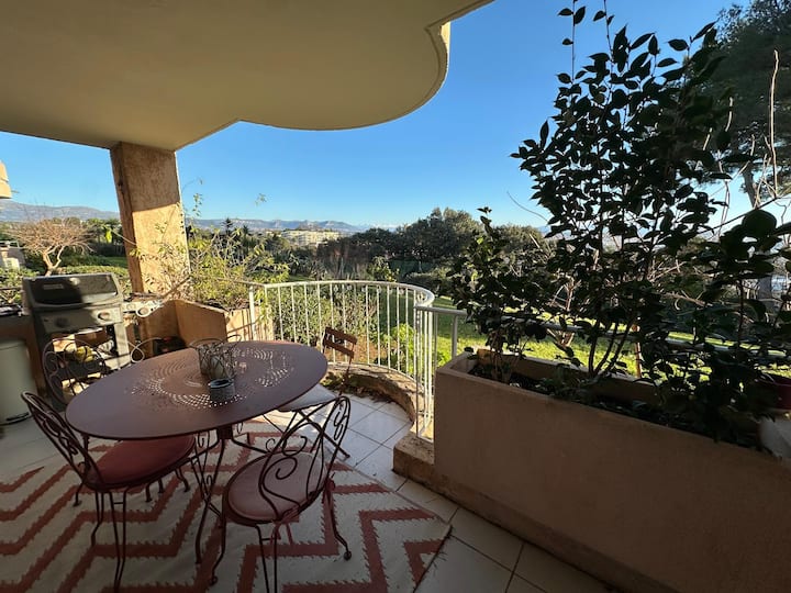 Apt Loubet- 2 Bedroom With Views - Villeneuve-Loubet